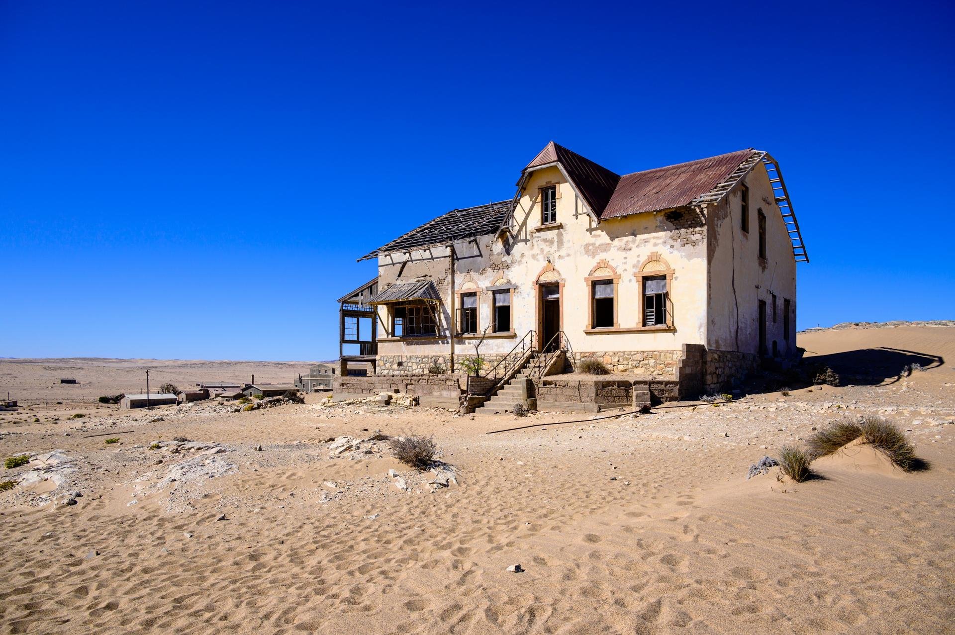 Découvrez Kolmanskop, la « ville fantôme » de Namibie - TraceDirecte